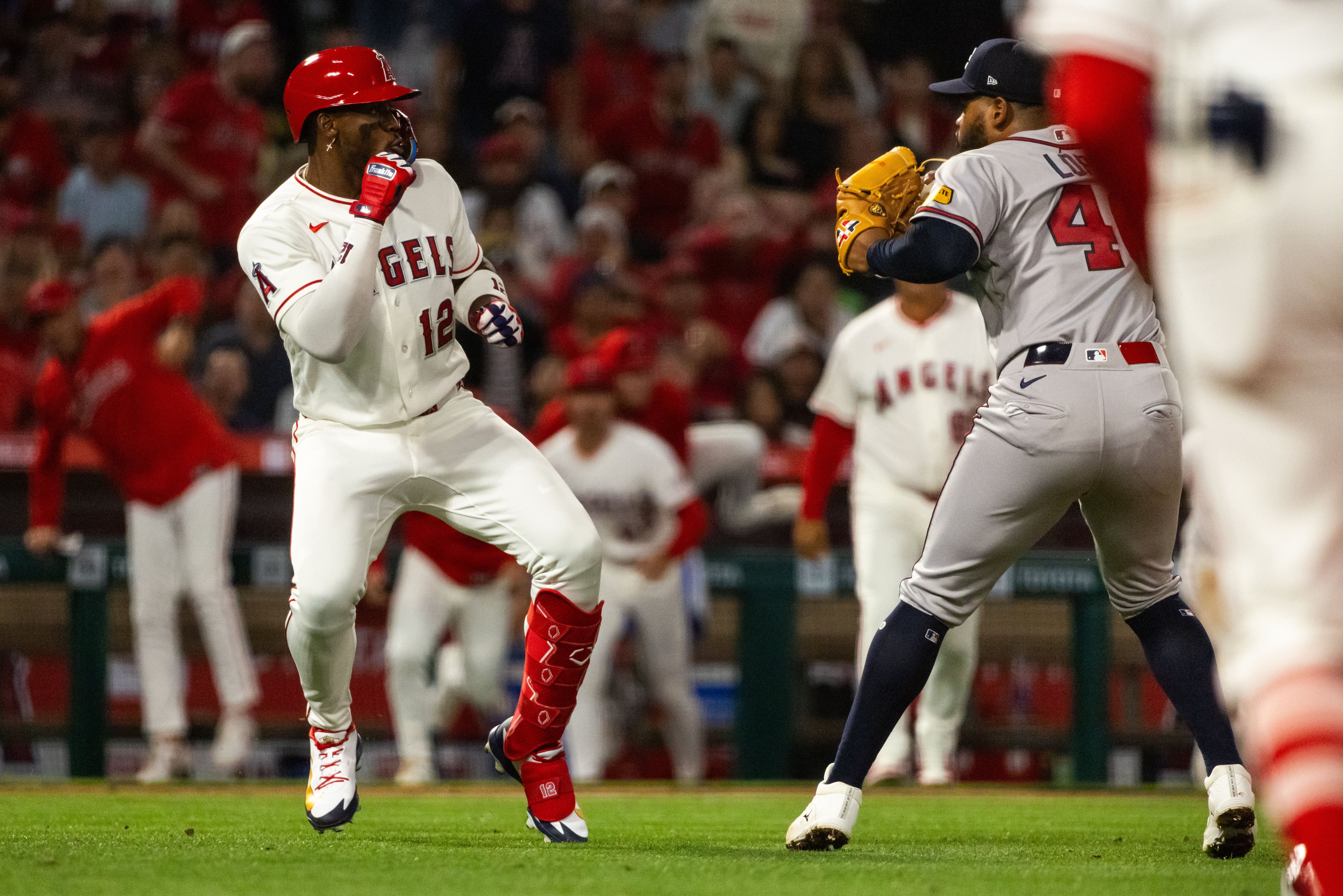 Braves, Angels benches clear during brawl