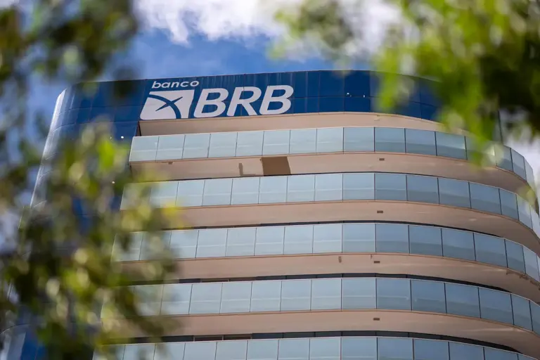 BRB envia relatório final à PF sobre caso Banco Master