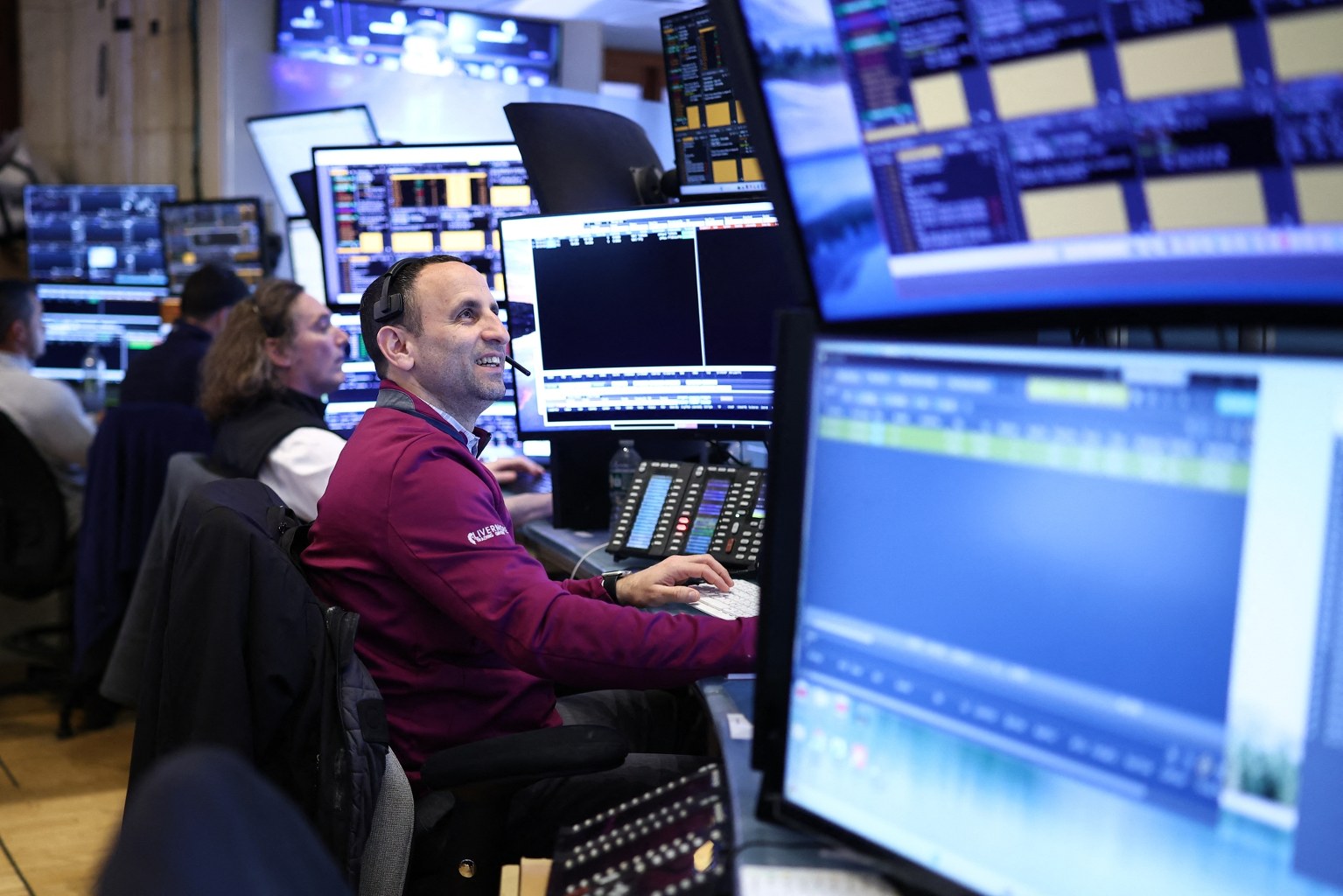 Rozejm na Bliskim Wschodzie. Dolar runął, złoty szybko zyskuje