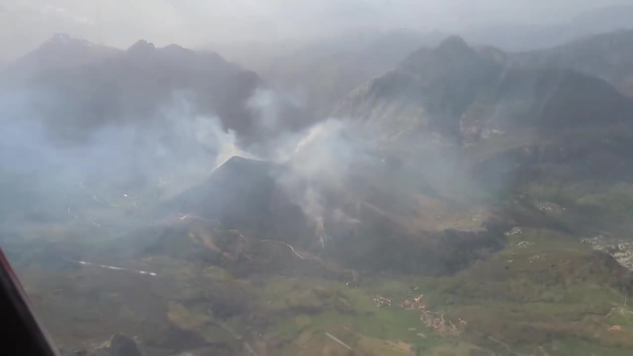 Aerial footage shows wildfire raging across Spain