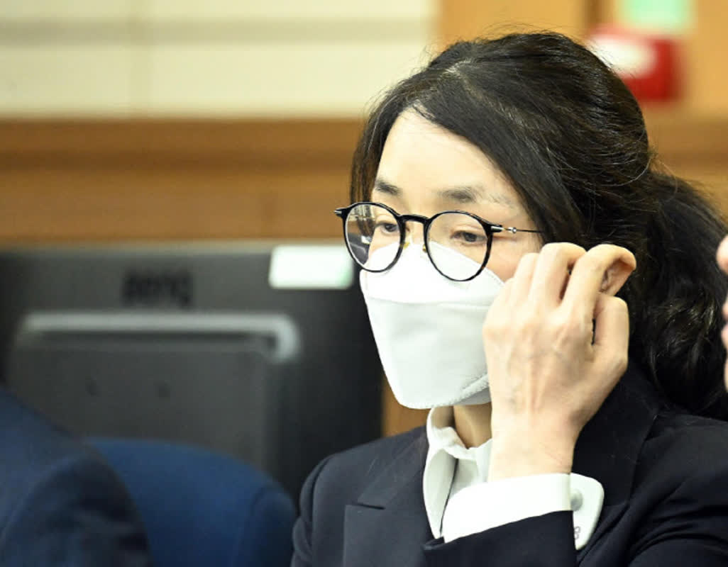 특검, 김건희 항소심서 '징역 15년' 구형… "사회에 큰 충격"