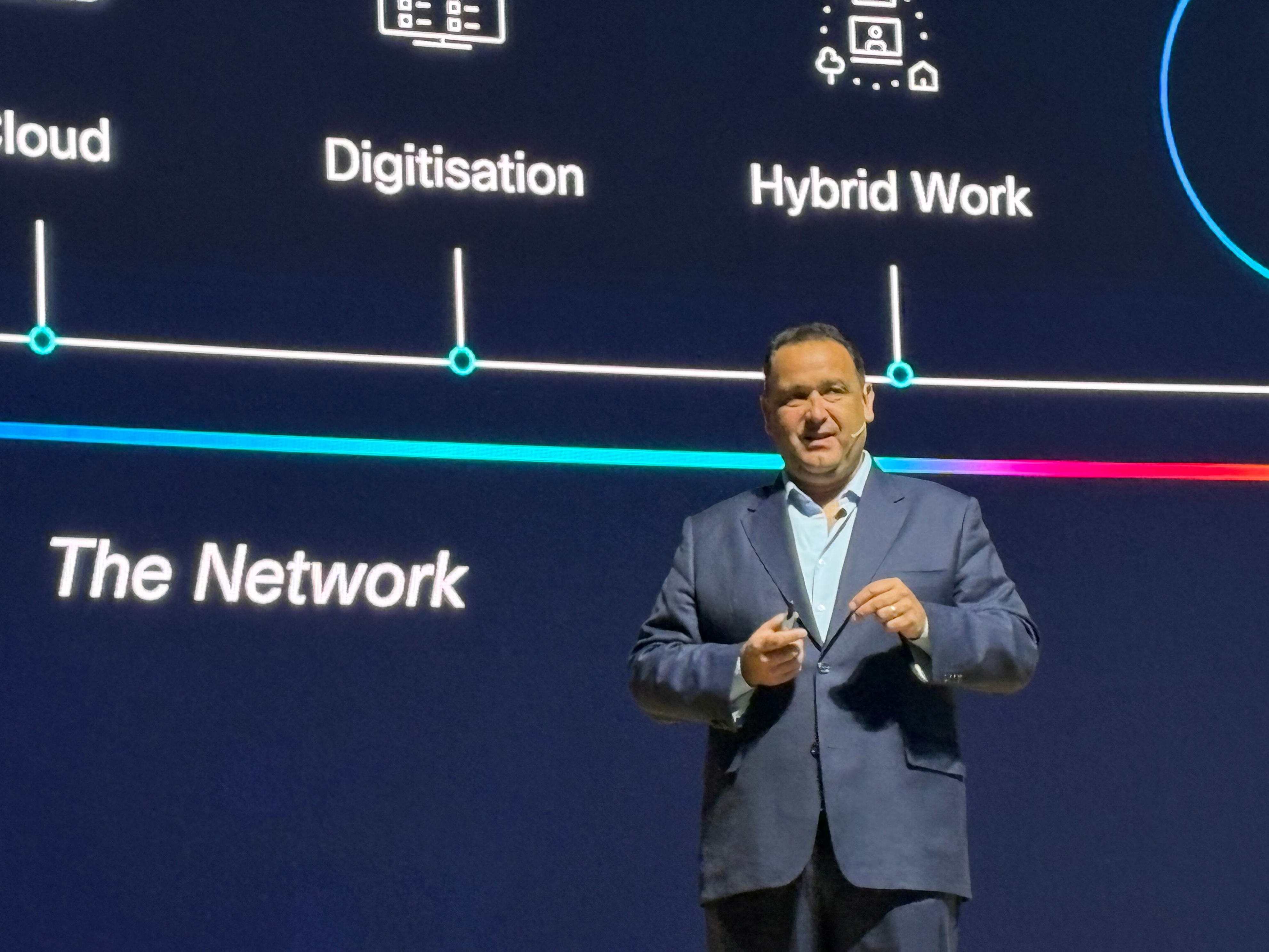 Cisco unveils AI network solutions, cognitive internet strategy