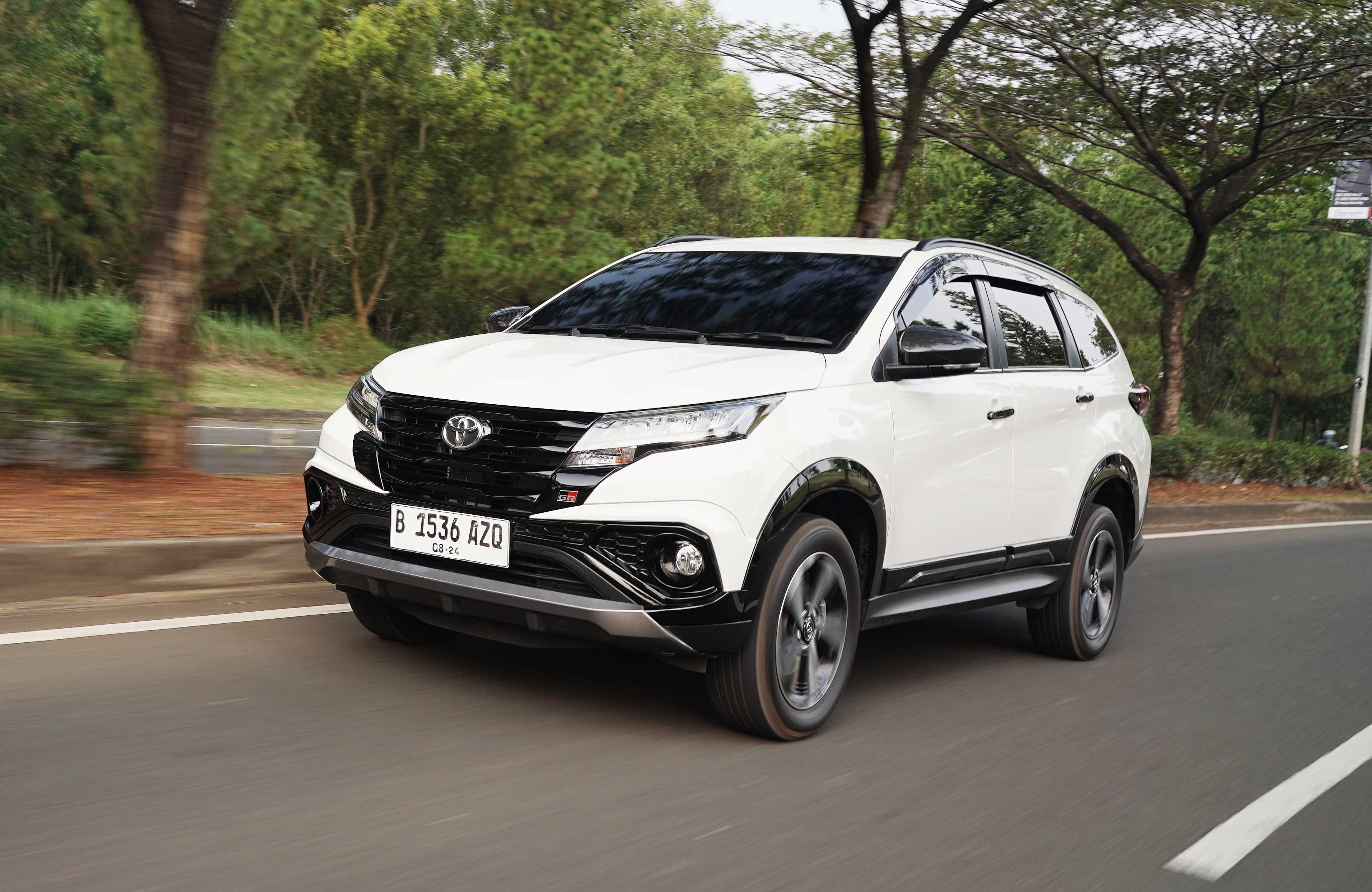 Tengok harga Toyota New Rush GR Sport 2024 bekas, makin bikin ngiler