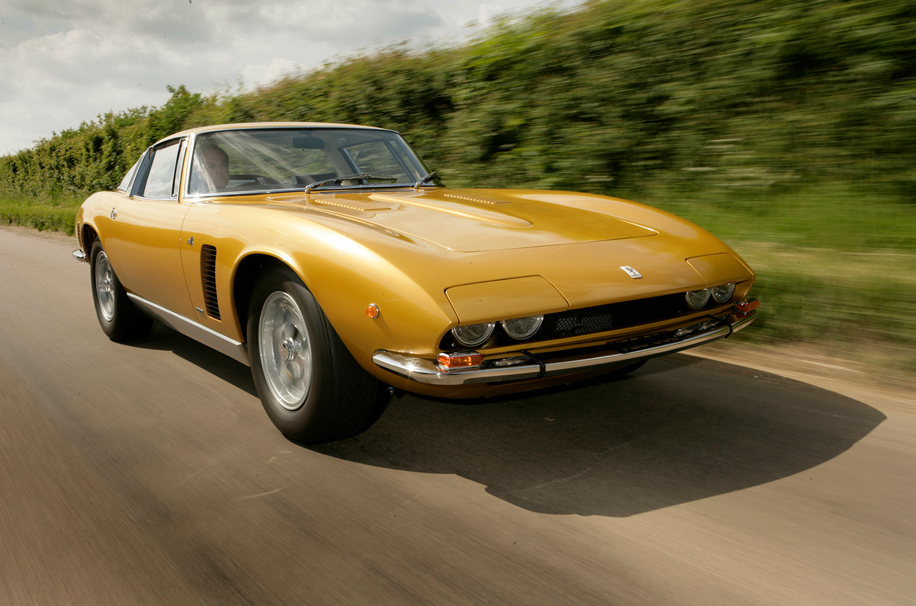20 muscle cars não americanos