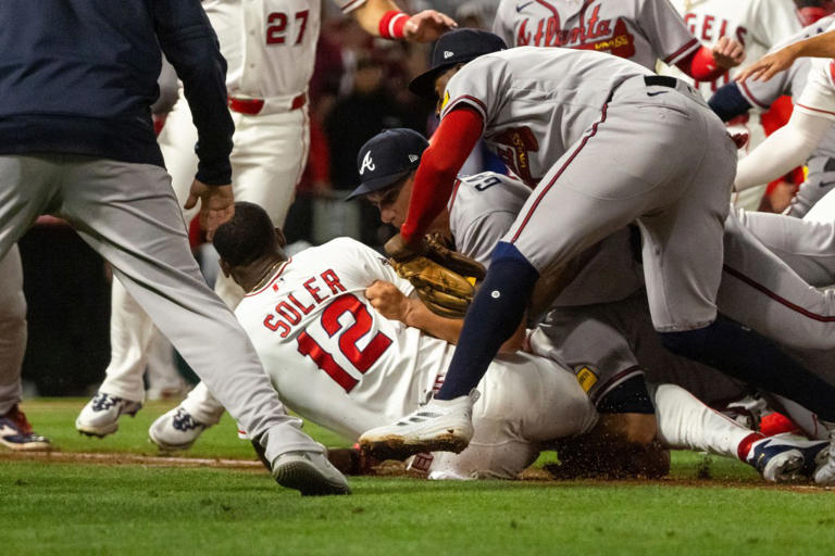 Braves and Angels throw punches in wild benches-clearing brawl
