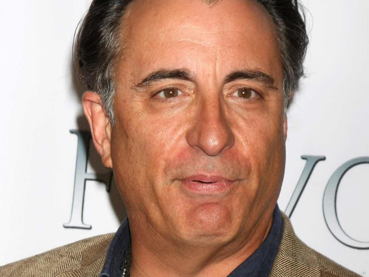Famous faces with unique physical traits you may have never noticed