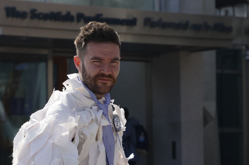 Edinburgh man dressed as giant bird will run for MSP in 'unusual' campaign