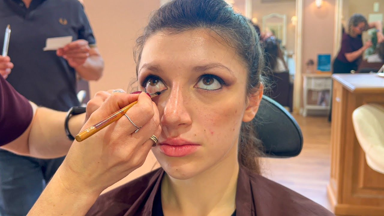 This makeup salon had a one-month waiting list