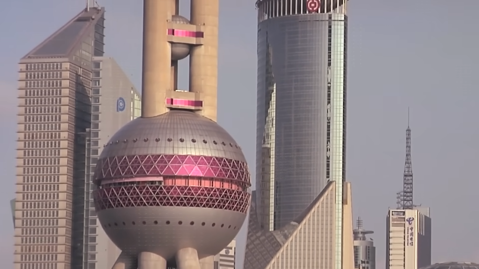 China built a $1 billion mega mall - and it turned into a retail graveyard