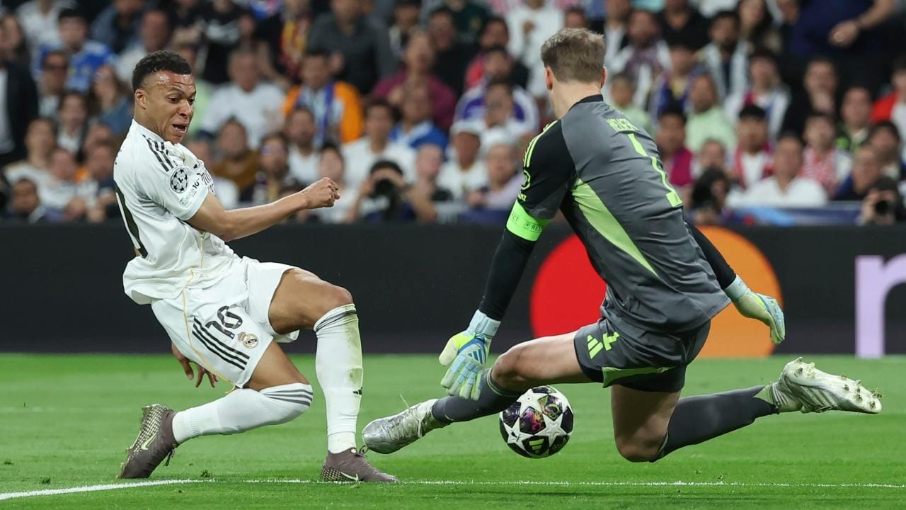 Champions: gigante Manuel Neuer iguala marca de Messi aos 40 anos