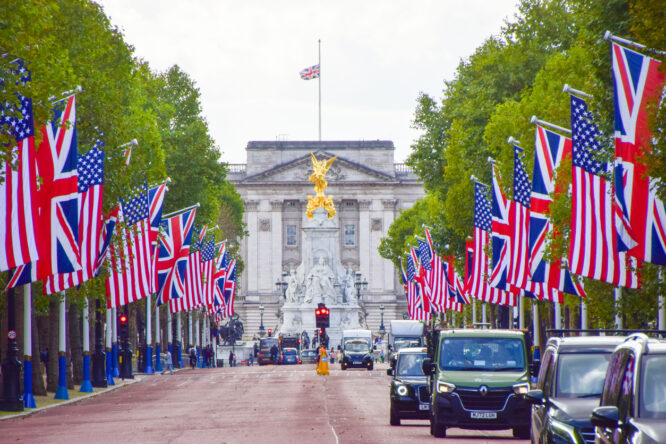 American slang vs. British slang: Terms & phrases compared (and their ...
