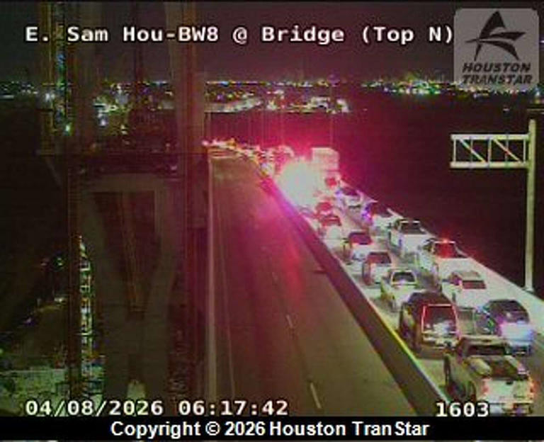 Crash cleared after closing southbound lanes on Houston Ship Channel bridge