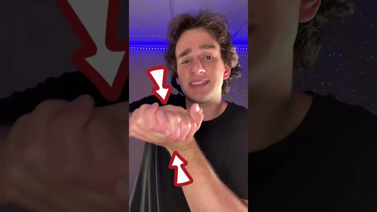 People are shocked by how real this floating arm trick feels