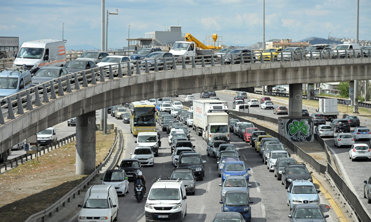 Κίνηση στους δρόμους: Πολλά προβλήματα στους κεντρικούς οδικούς άξονες