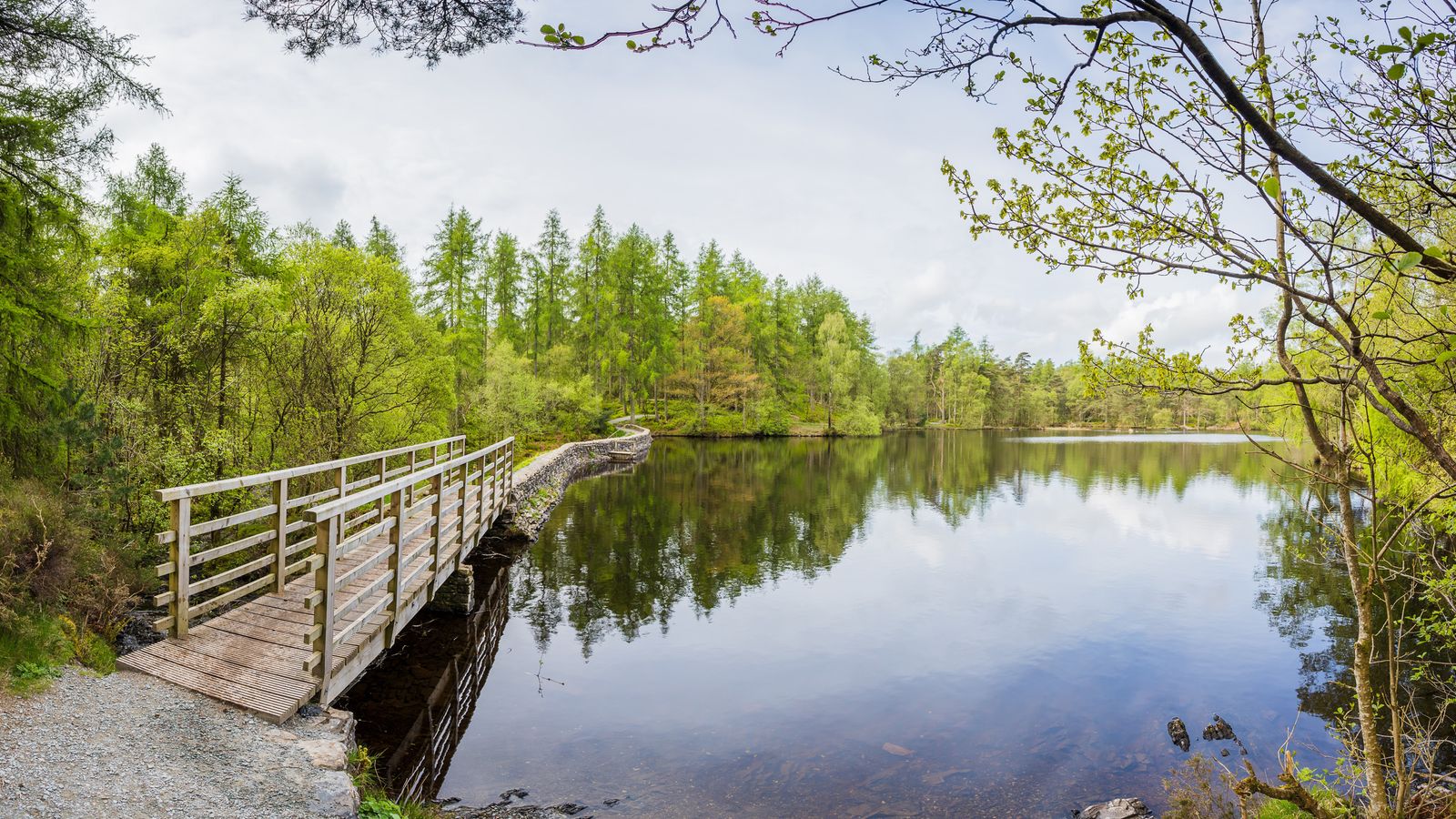 Body recovered from lake in search for missing boy