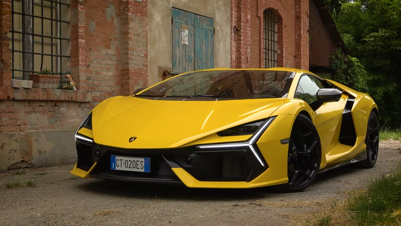 This is what 12,000 RPM feels like in a modern supercar