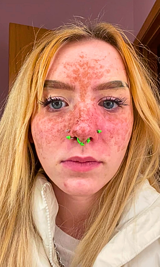 Is this the correct way to apply blush? 🚨