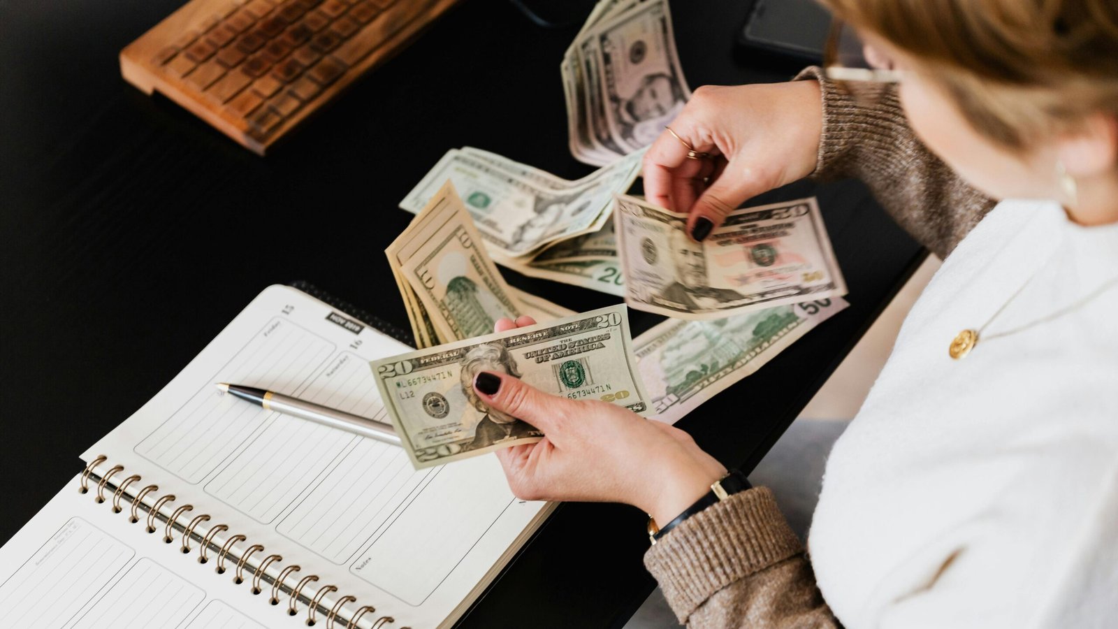 Cash only: Life before credit cards and easy loans