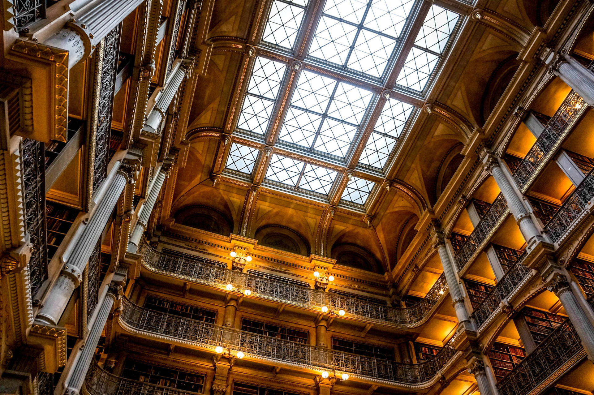 Incredible hidden attractions in US cities