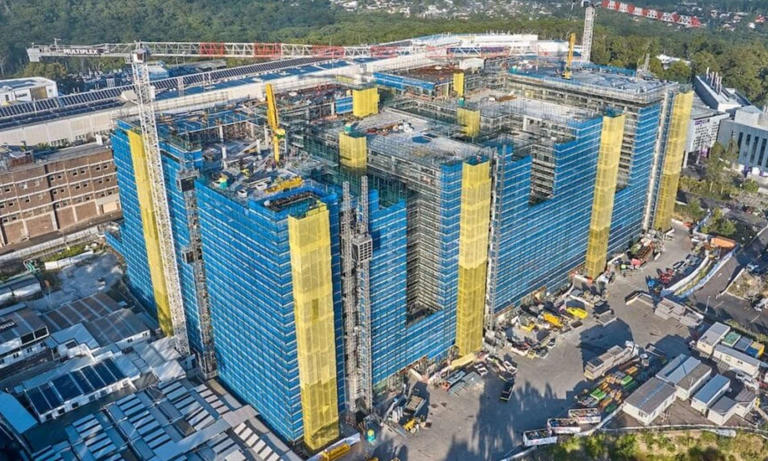 Major Australian construction company collapses with hundreds of jobs ...