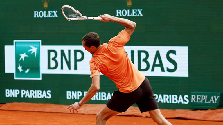 Daniil Medvedev smashes racket in Monte Carlo meltdown