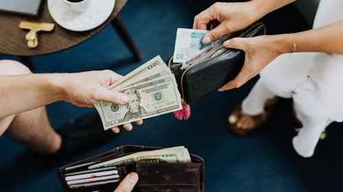 Cash only: Life before credit cards and easy loans