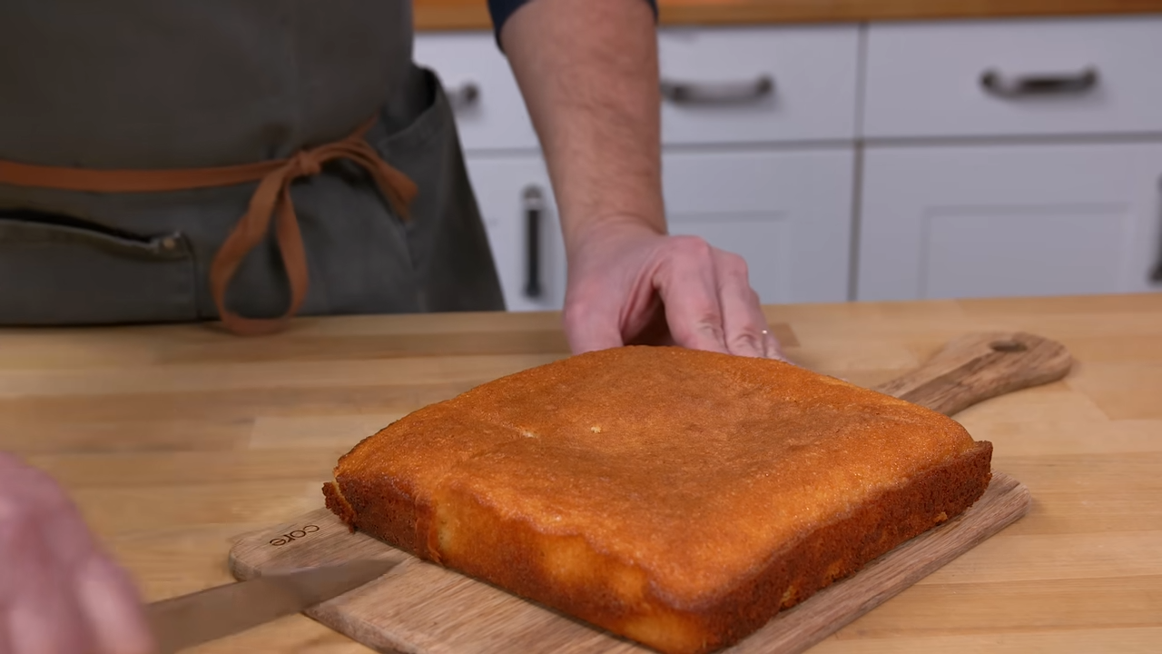 How dump cake was first made in 1924
