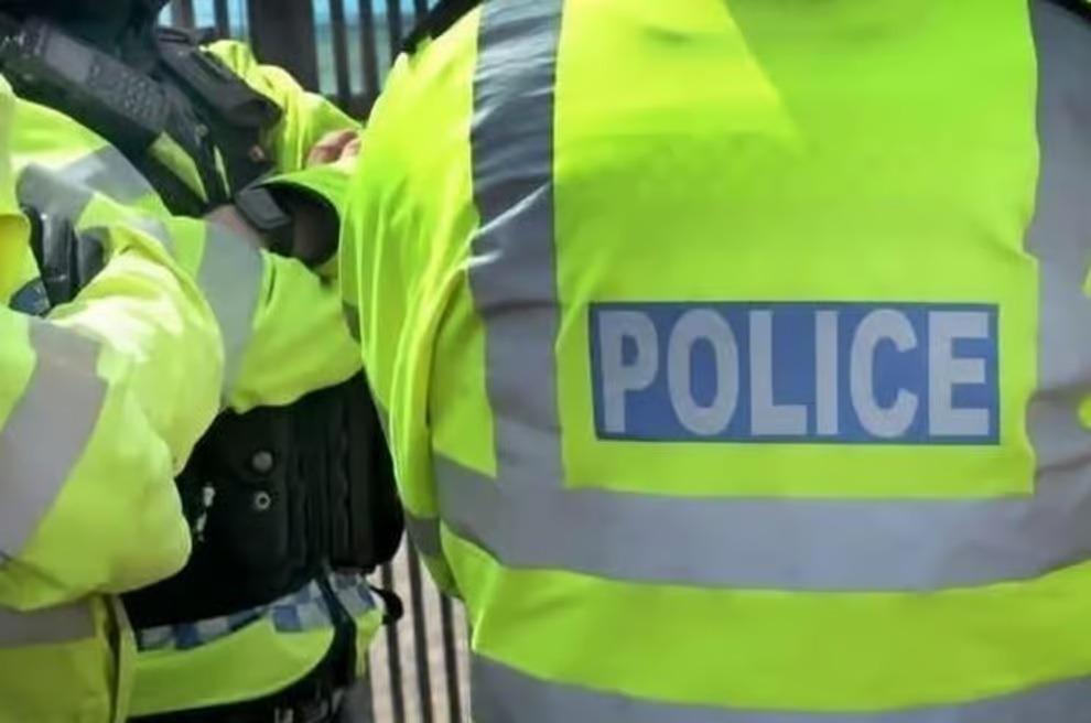 Three suspected Hertfordshire crack cocaine and heroin dealers charged ...