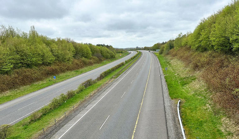 Portaloos delivered to clogged M7 as Gardai issue 'significant ...