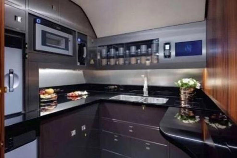 Melania can now use Kristi Noem's $70 million jet, with flat-screen TVs ...