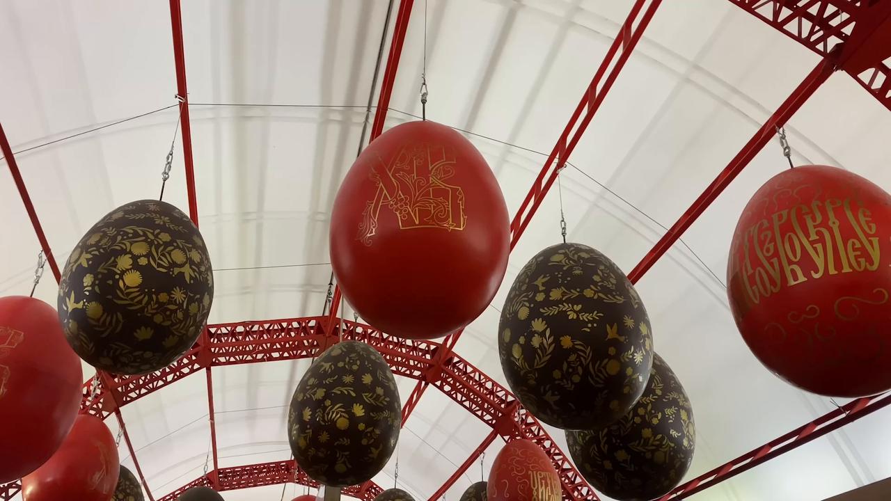 Russia: Moscow's Trubnaya metro station decorated ahead of Easter ...