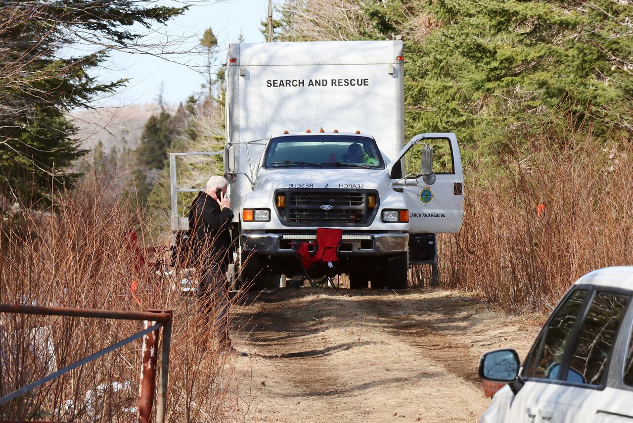 Dead body found in woods near Sydney during search for missing Cape ...