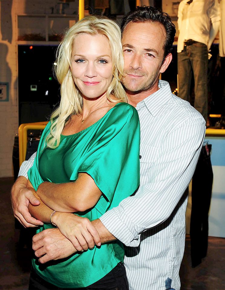 Jennie Garth says late 90210 costar Luke Perry was her first real-life ...