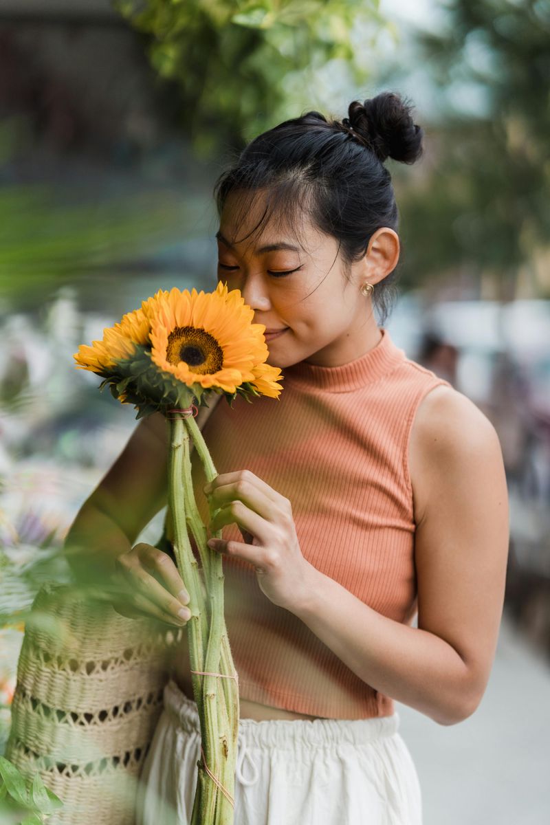 Science says women can do these 15 things men can't