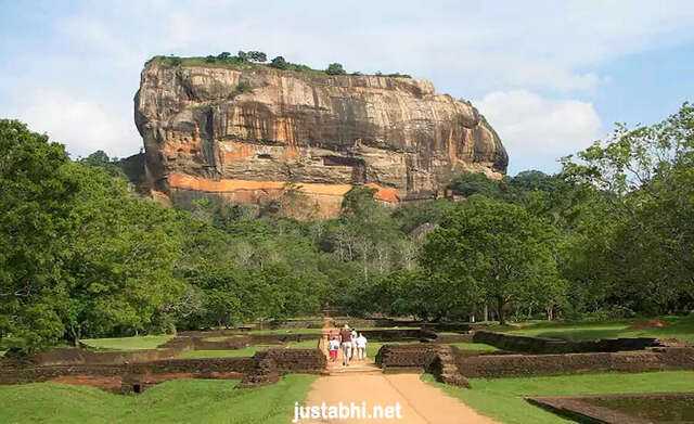 Exploring the mythical connection of Ravana in Sri Lanka