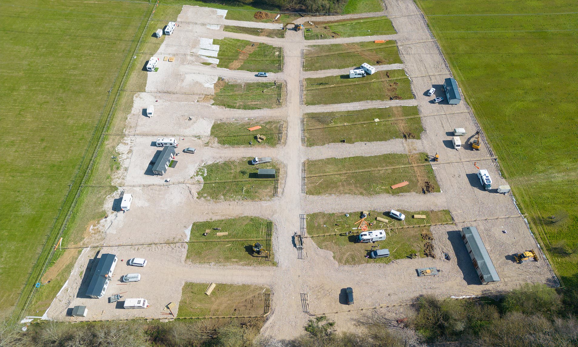 Traveller families move in after Easter land grab: Caravans set up camp ...