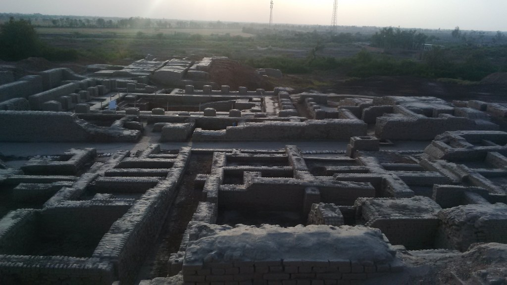 Incredible discoveries in city 'older than the pyramids' could rewrite ...
