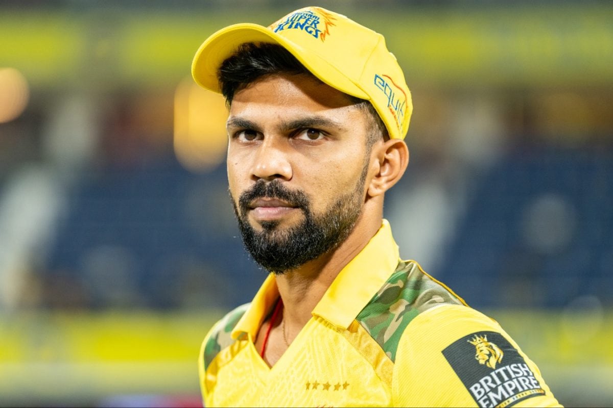 The holy toss! Gaikwad's MSD-esque rib-tickler to 'leadership or ...