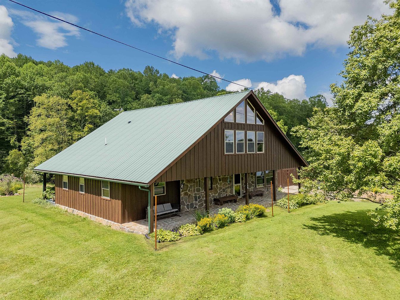 Unique 1940 cabin in Hillsville, Virginia, featuring handcrafted floors ...