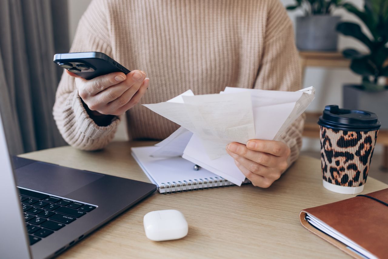 How to keep track of HSA receipts and paperwork