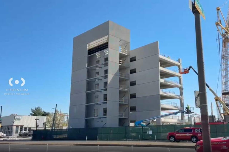 Parking garage collapse traps workers at Philadelphia construction site ...