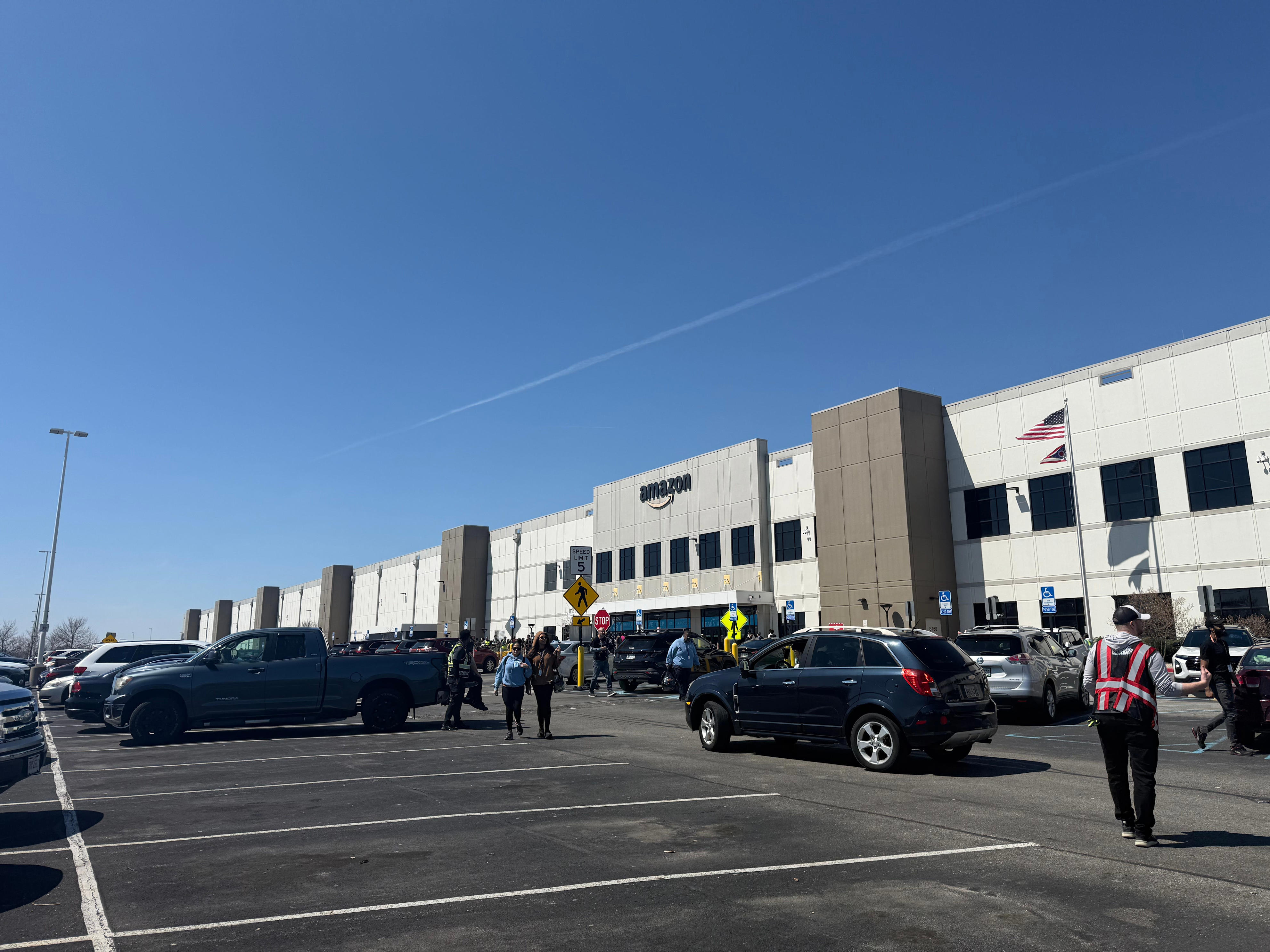 Solar panels suspected in Amazon warehouse fire in West Jefferson
