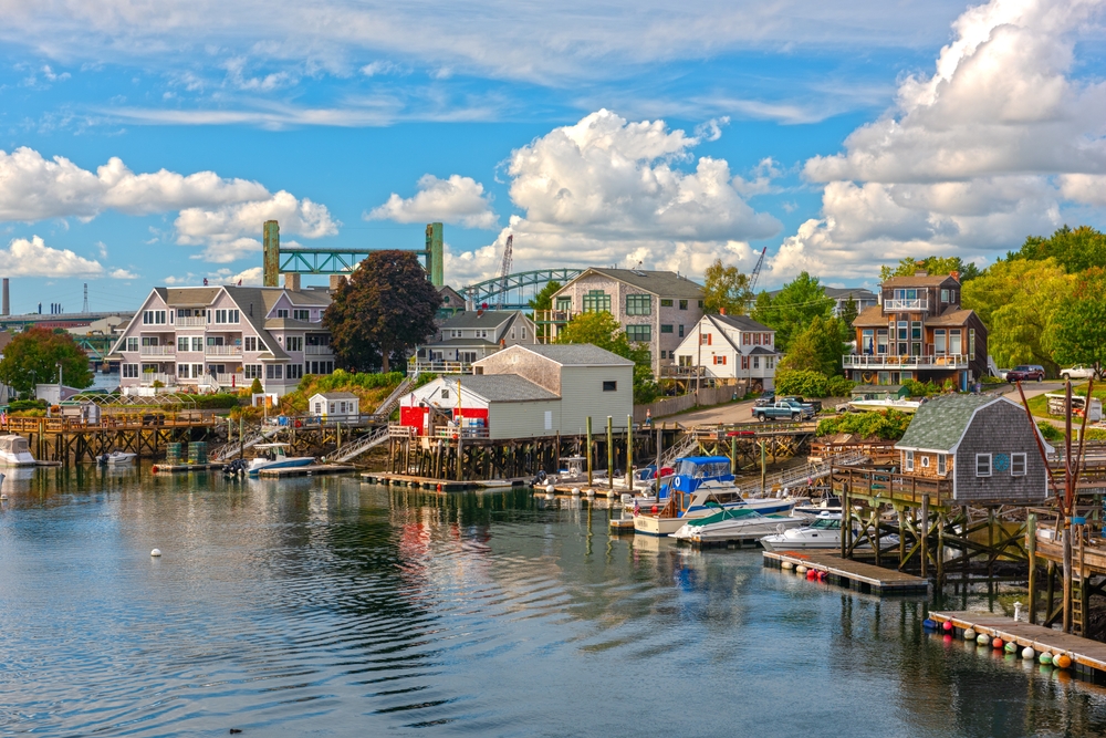 America’s colonial past comes alive in this New Hampshire river city ...