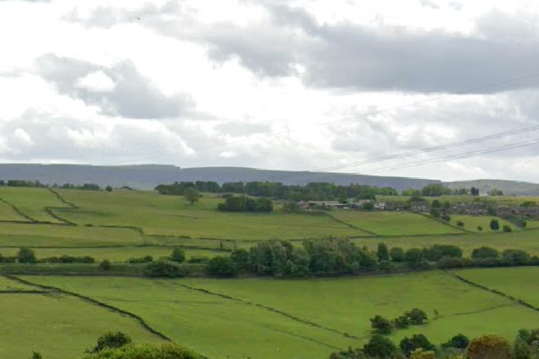 Residents warned to avoid area as wildfire burns in Peak District's ...