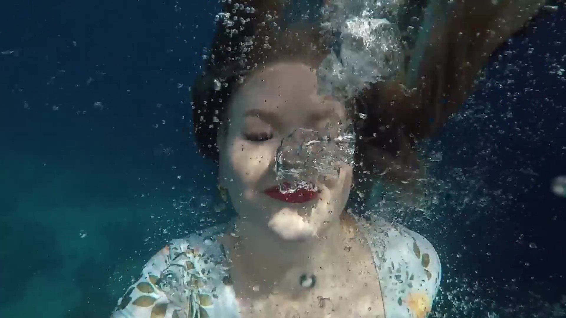 Testing waterproof makeup underwater