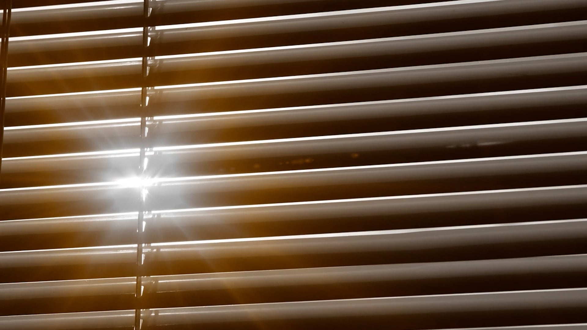 Meteorologist reveals simple home cooling hacks