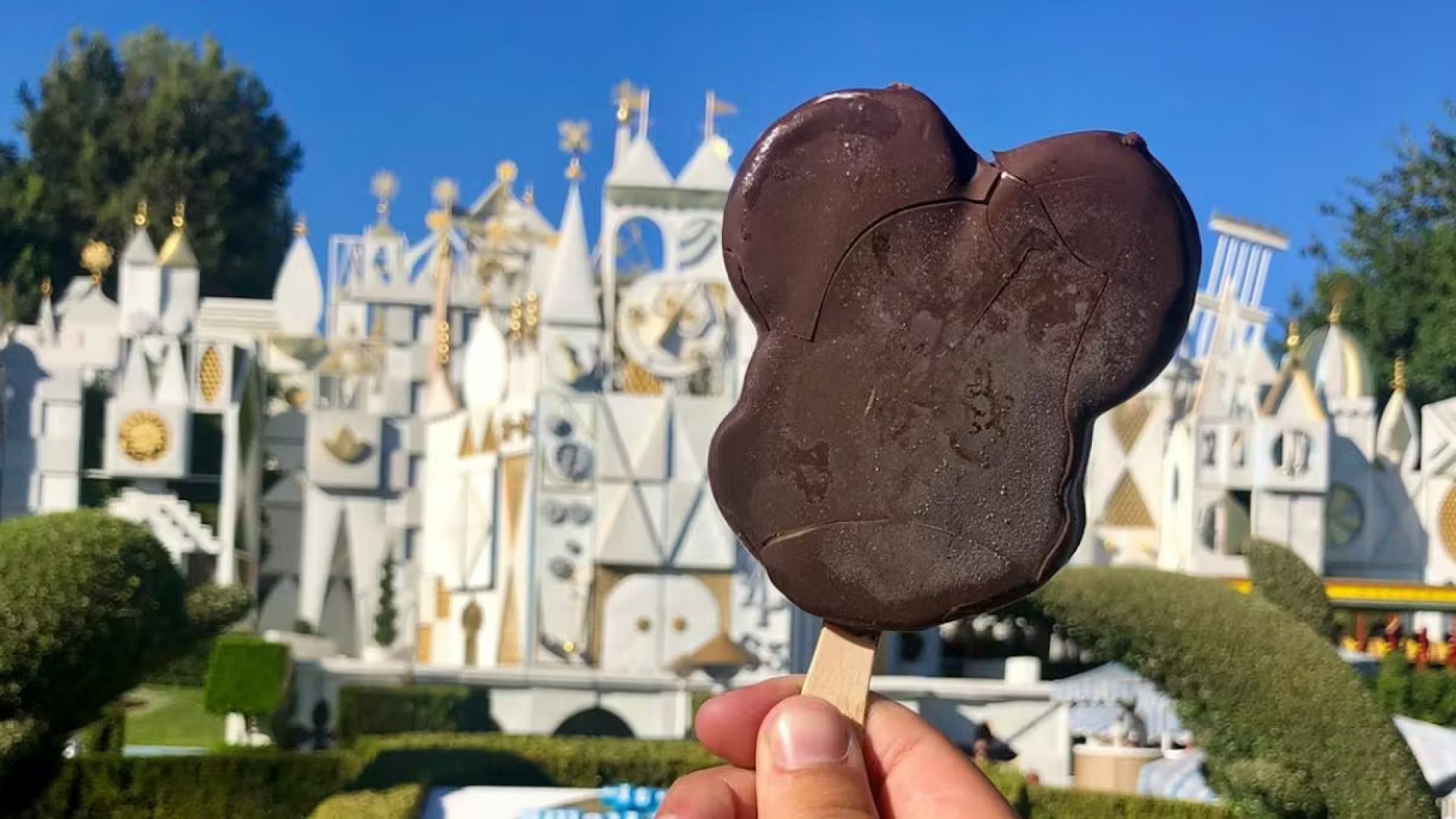 Disney World vs Disney Cruise Line: 15 best treats compared