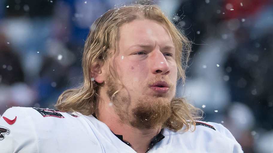 Shocking Falcons retirement should prompt team to pursue obvious connection