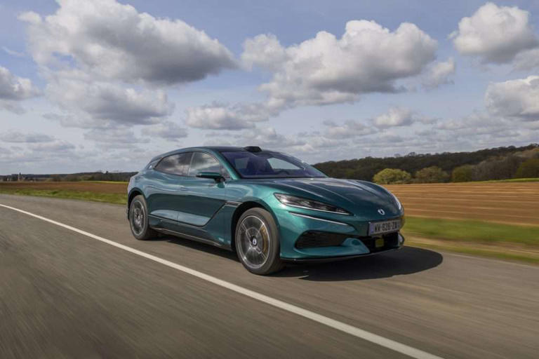 Denza in Europa: Z9GT e D9 DM-i, le nuove auto elettriche premium con ...
