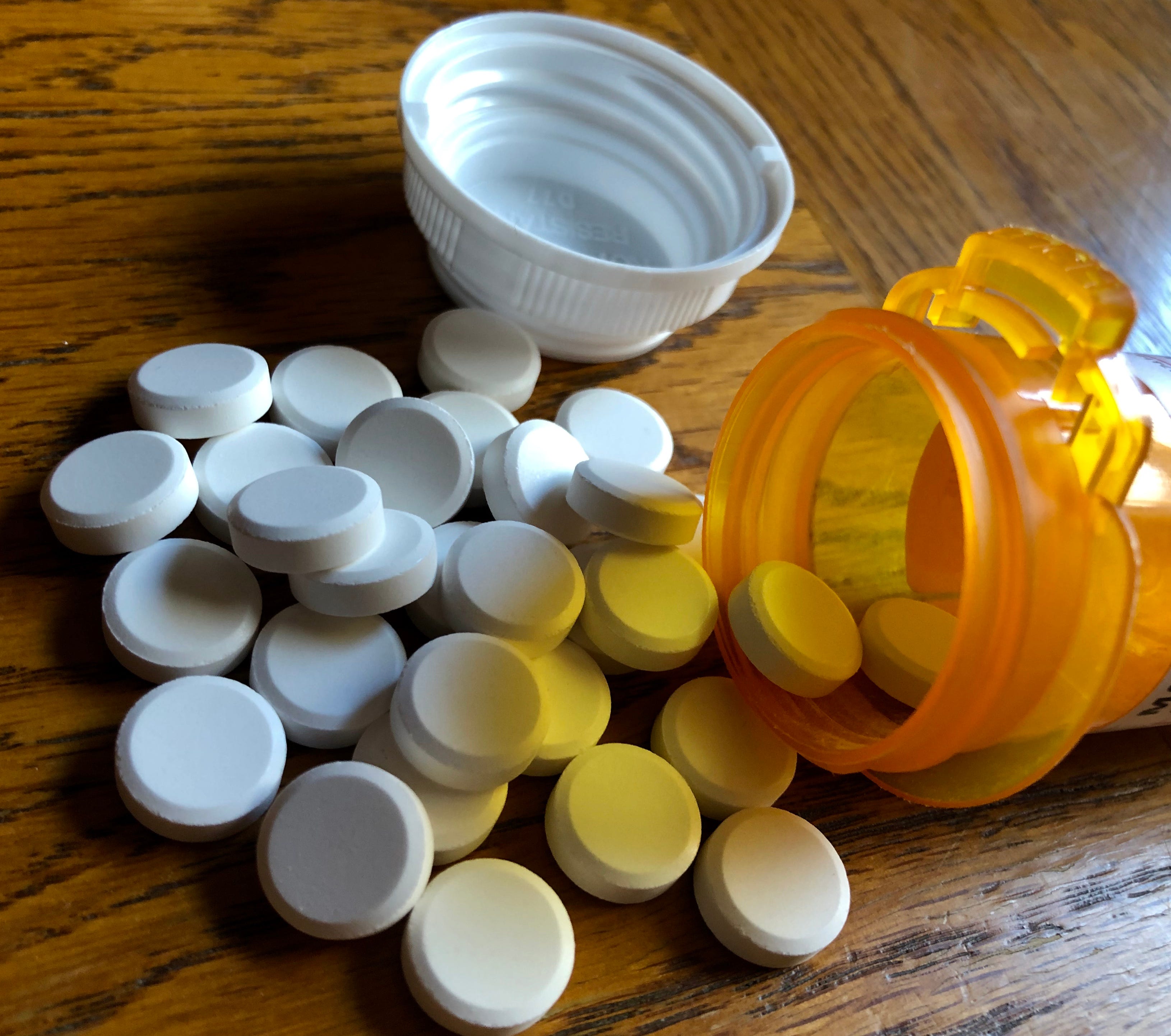 Middle Tennessee nurse convicted of illegally selling opioids